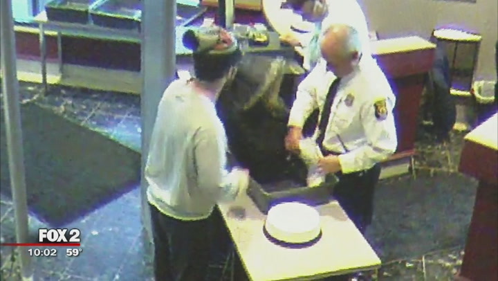 Man choked, defecates himself after trying to pay ticket in pennies ...