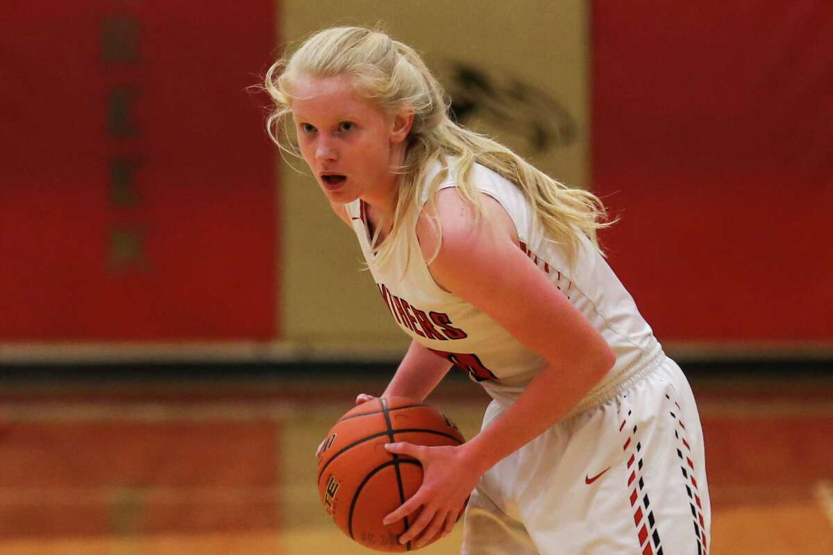 GIRLS HOOPS: Splendora tops Caney Creek to open district play