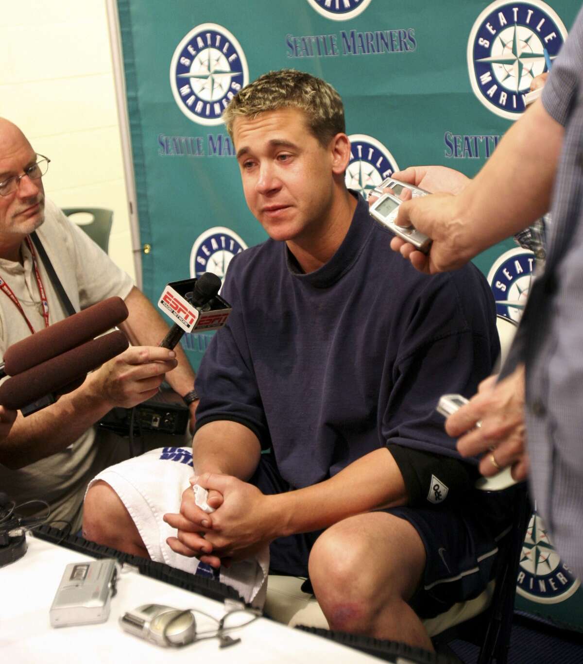 Cohen: I have no idea why Bret Boone slid headfirst into my DMs