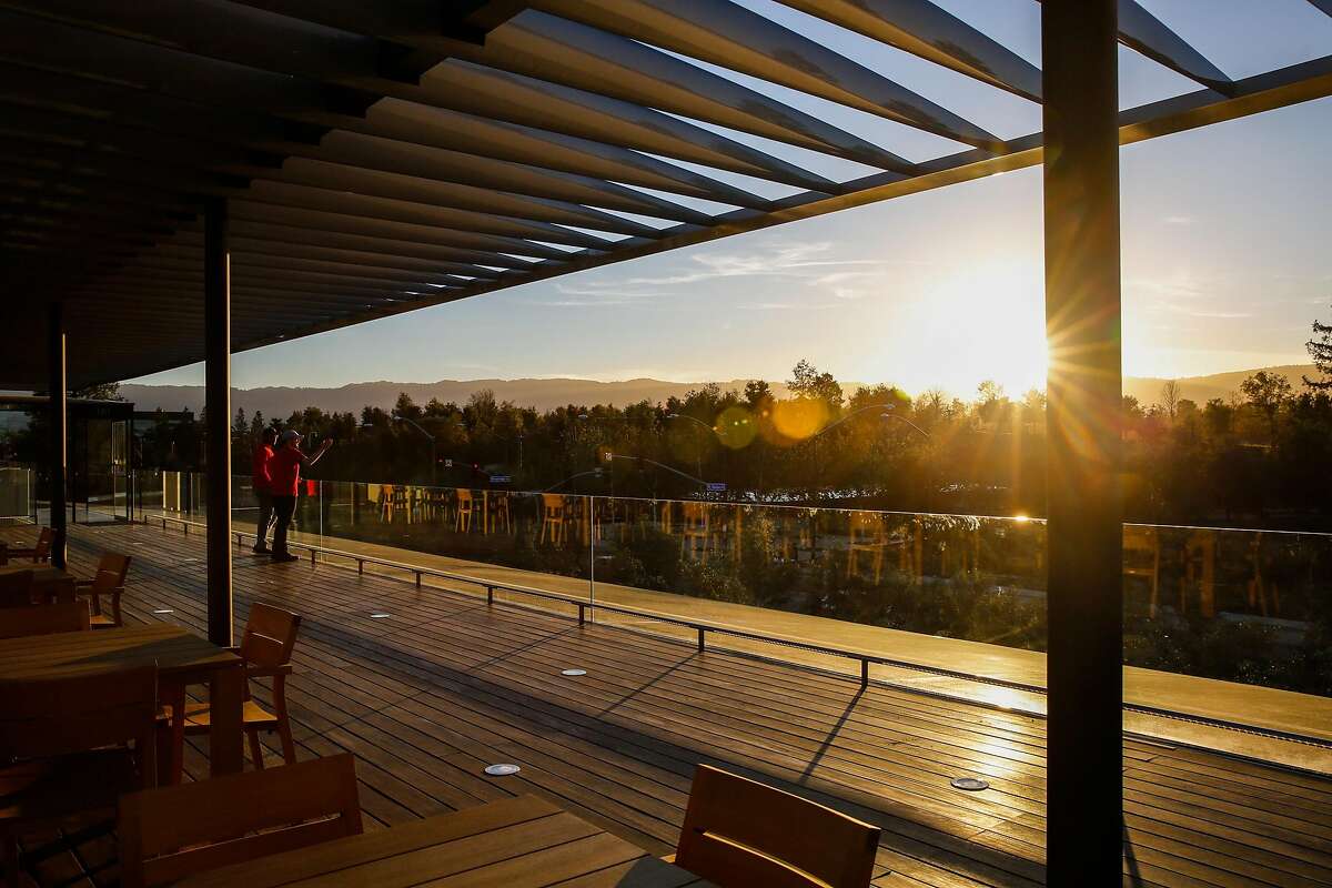 Apple’s polished visitor center has a strange detachment