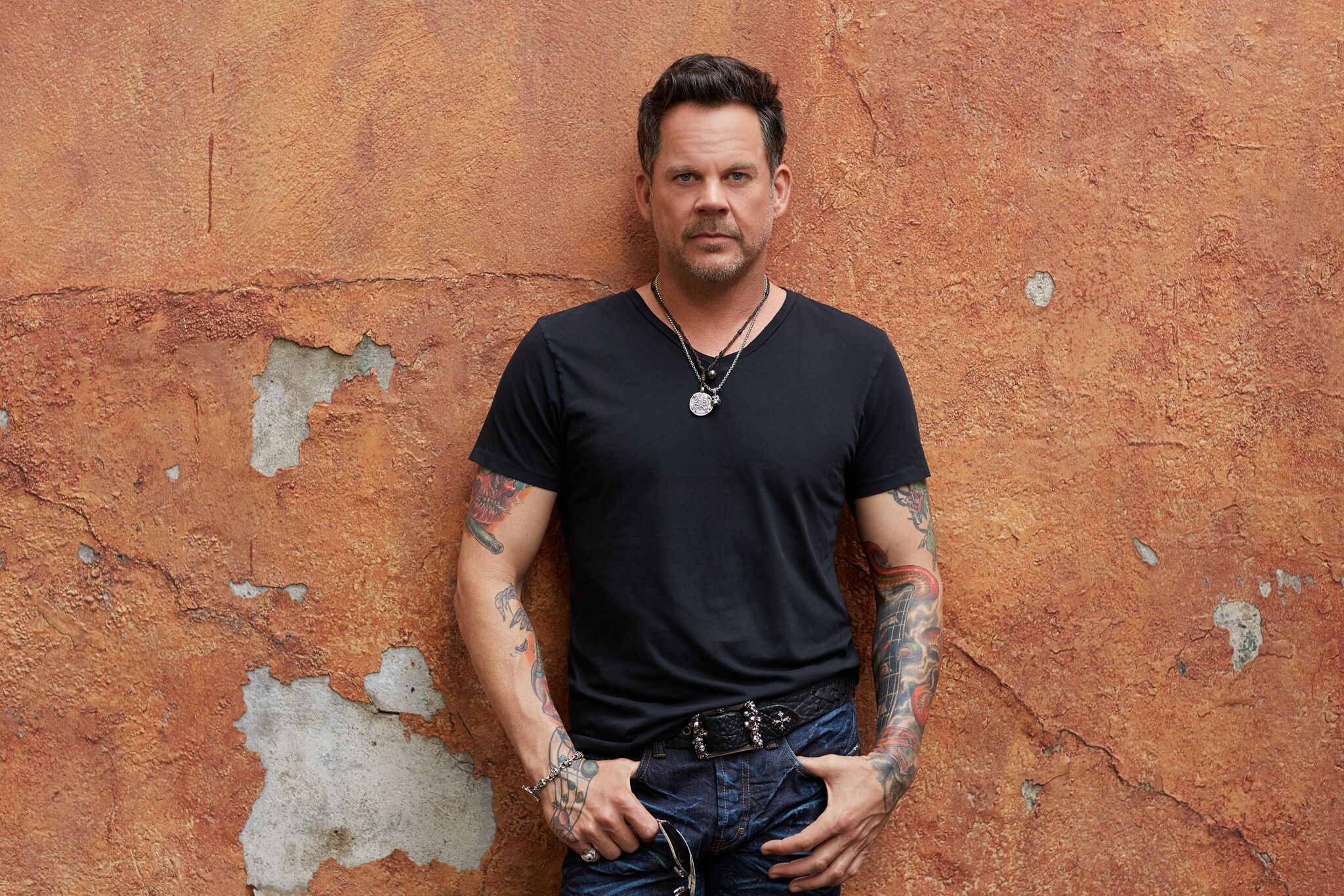 Gary Allan gets happy with new music