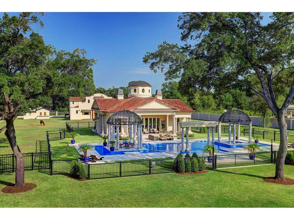 Houston's Rivercrest is a pricey enclave of homes, with lots 3 acres ...