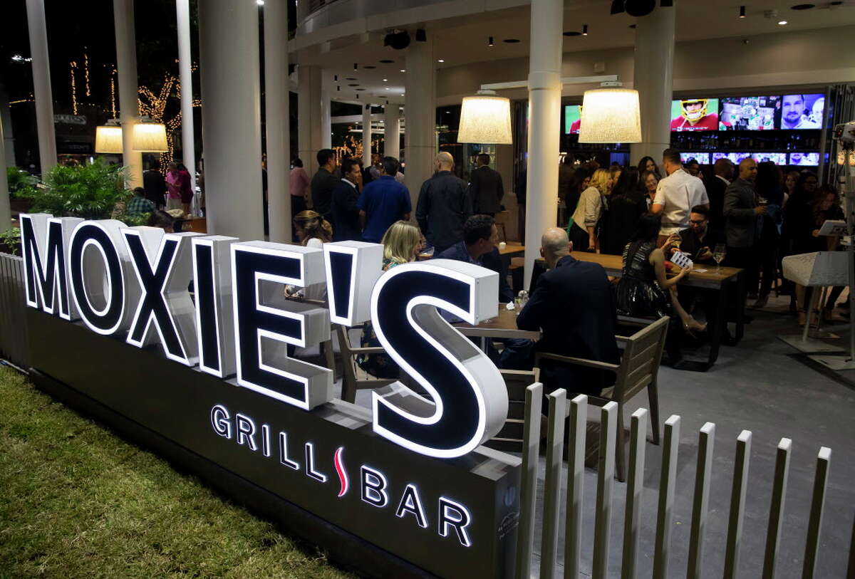 Photos: Houstonians welcome second-ever Moxie's location in America ...