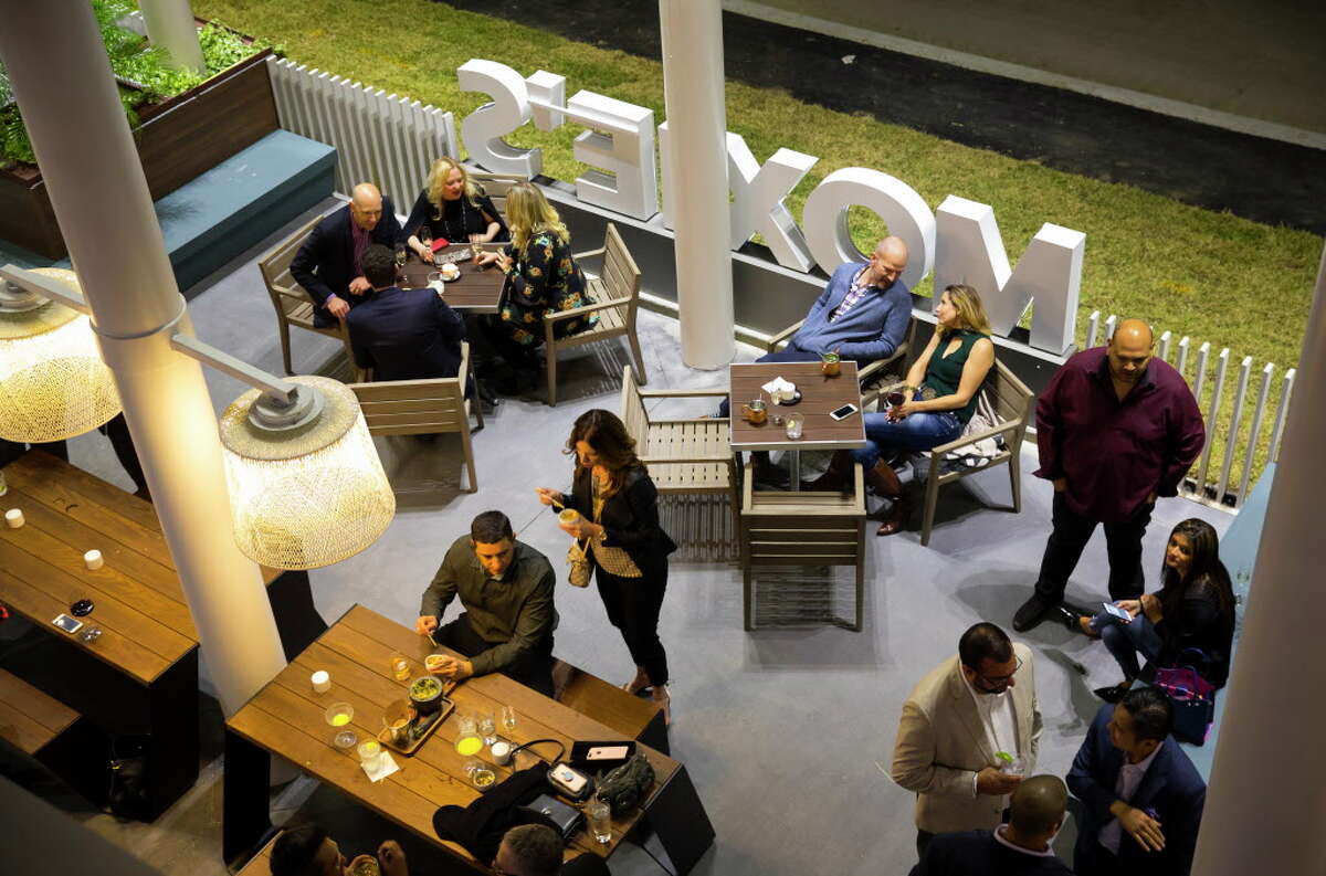 Photos: Houstonians welcome second-ever Moxie's location in America ...