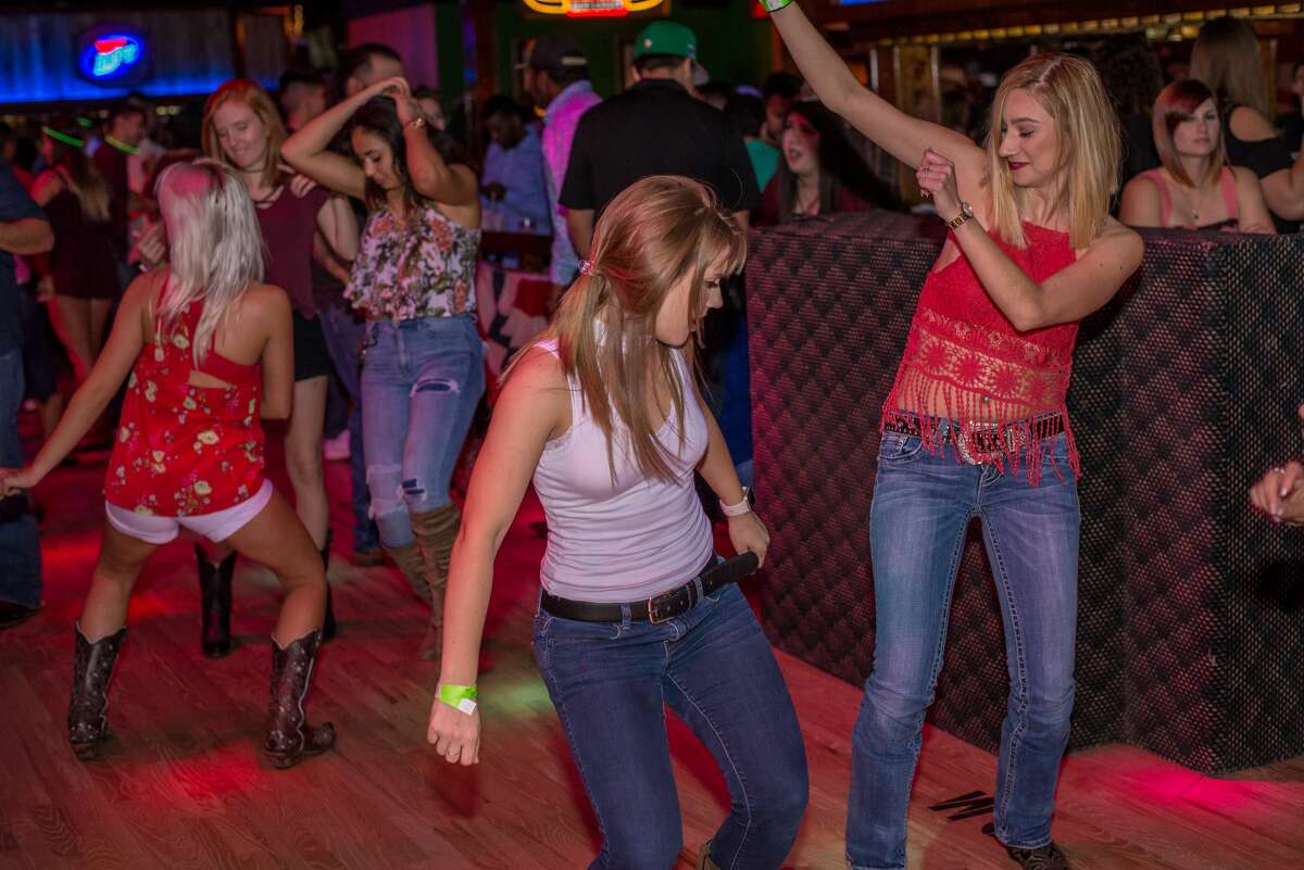 Photos: Daisy Dukes contest, two-stepping heat up San Antonio's Wild West