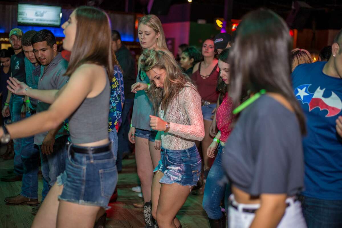 Photos: Daisy Dukes contest, two-stepping heat up San Antonio's Wild West