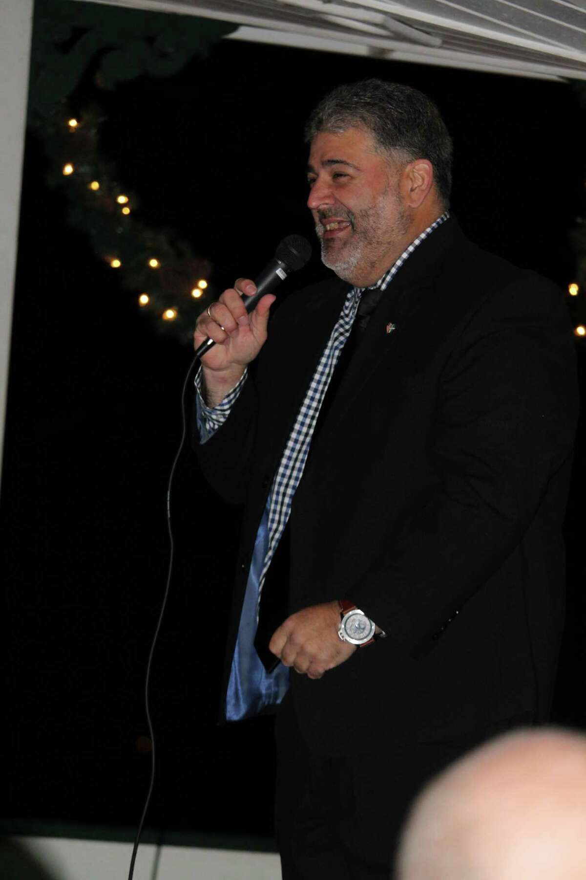 New Milford Mayor Pete Bass sworn in