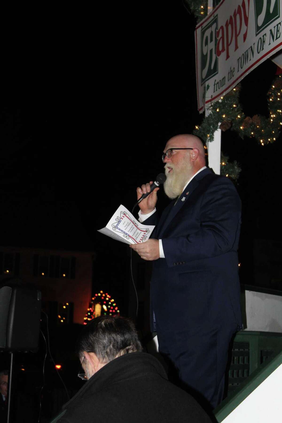 New Milford Mayor Pete Bass sworn in