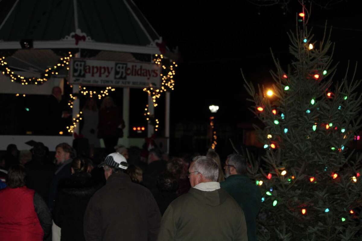 New Milford Mayor Pete Bass sworn in