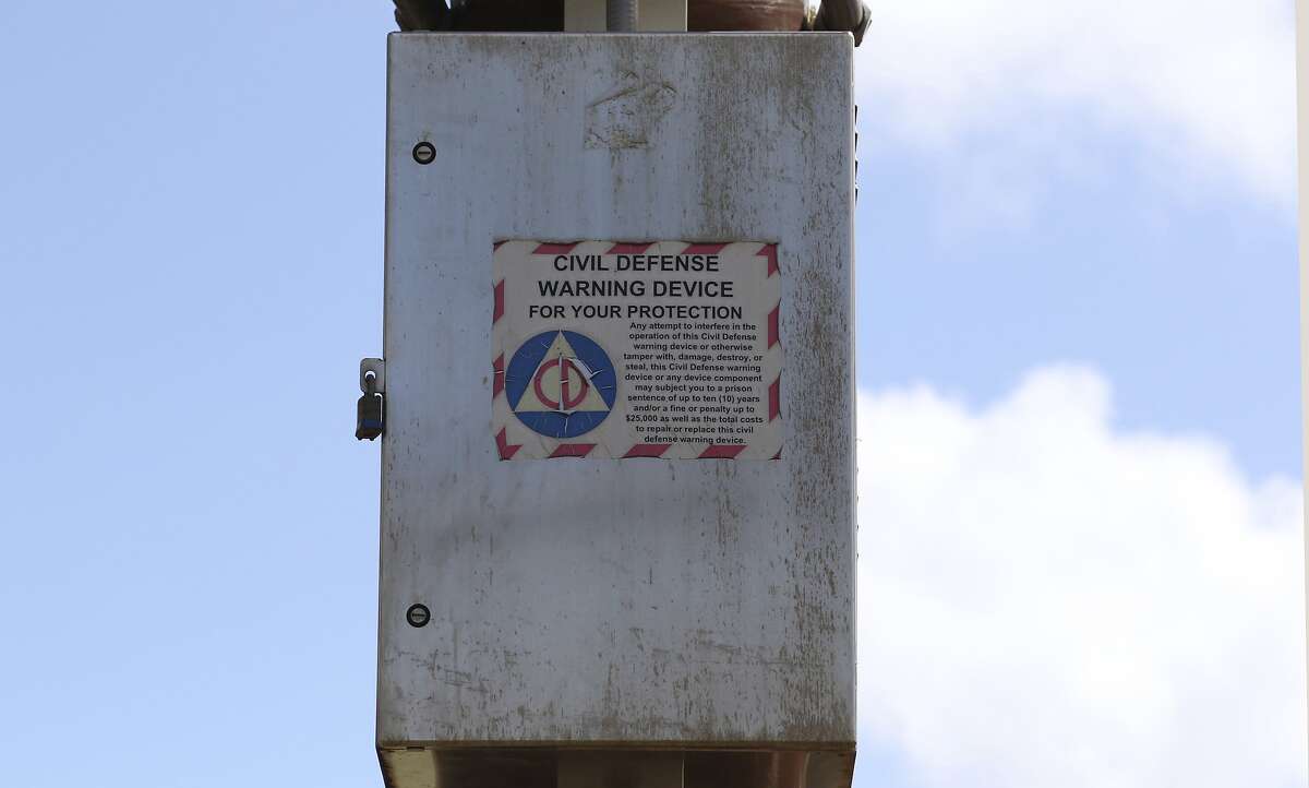 Sirens again wail in Hawaii as state revives nuclear warning