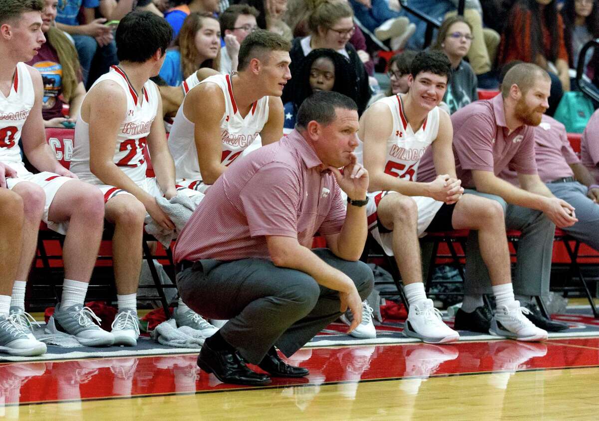 BOYS HOOPS: Splendora gets unique experience of playing for student ...