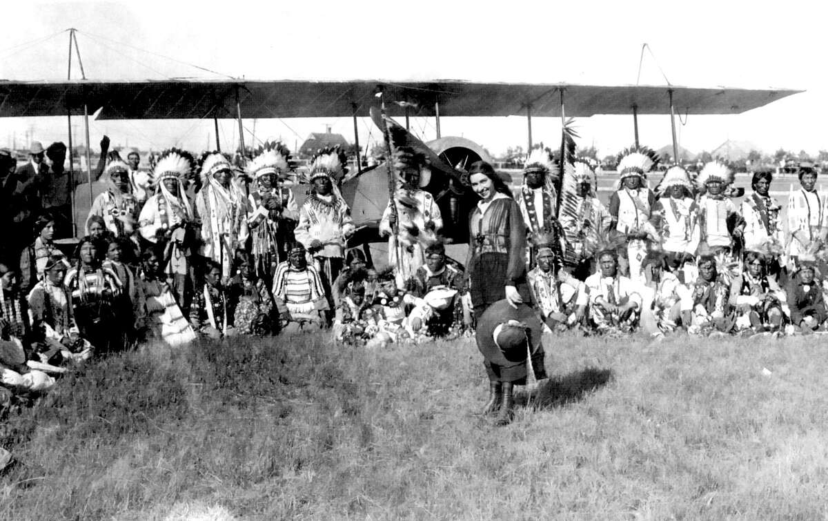 Katherine Stinson one of the greatest female aviators in history