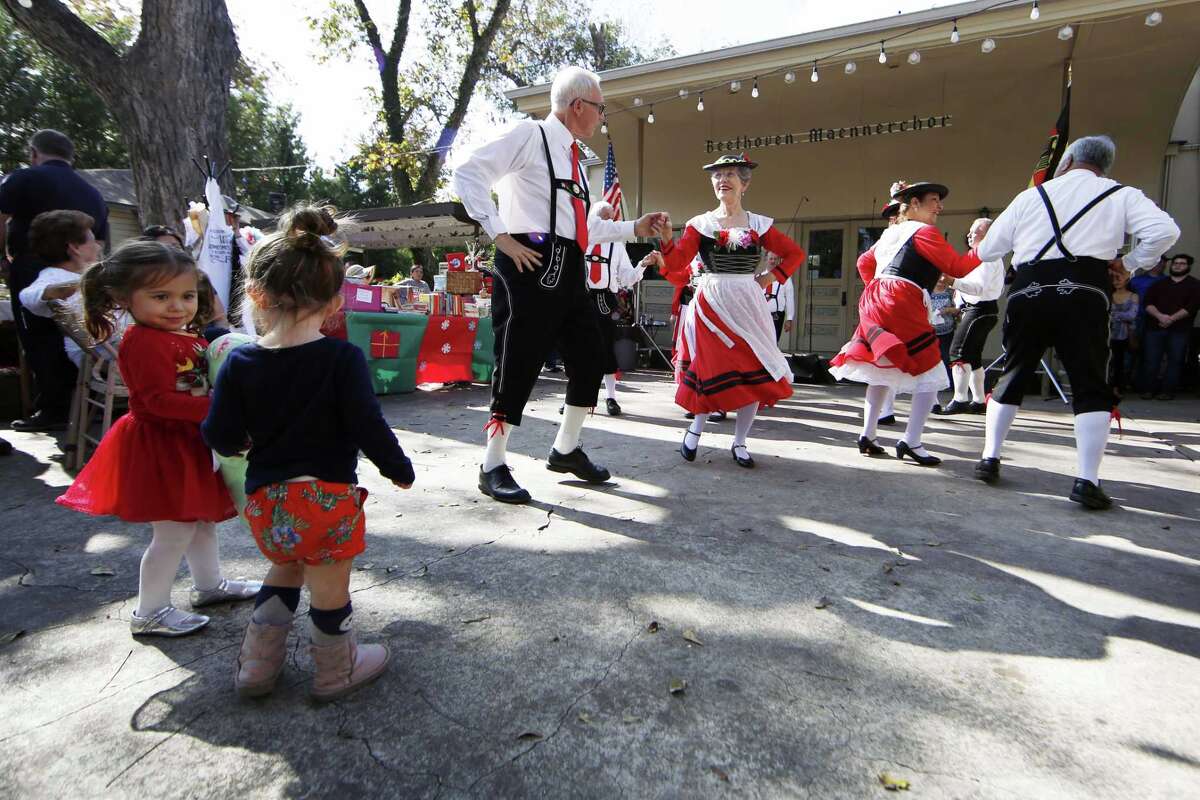 San Antonio performers bring German folk dance from around the country
