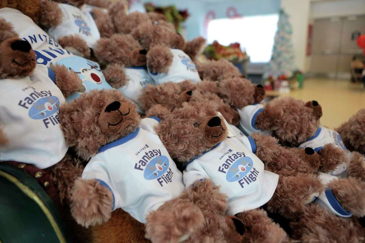 United flies children to North Pole
