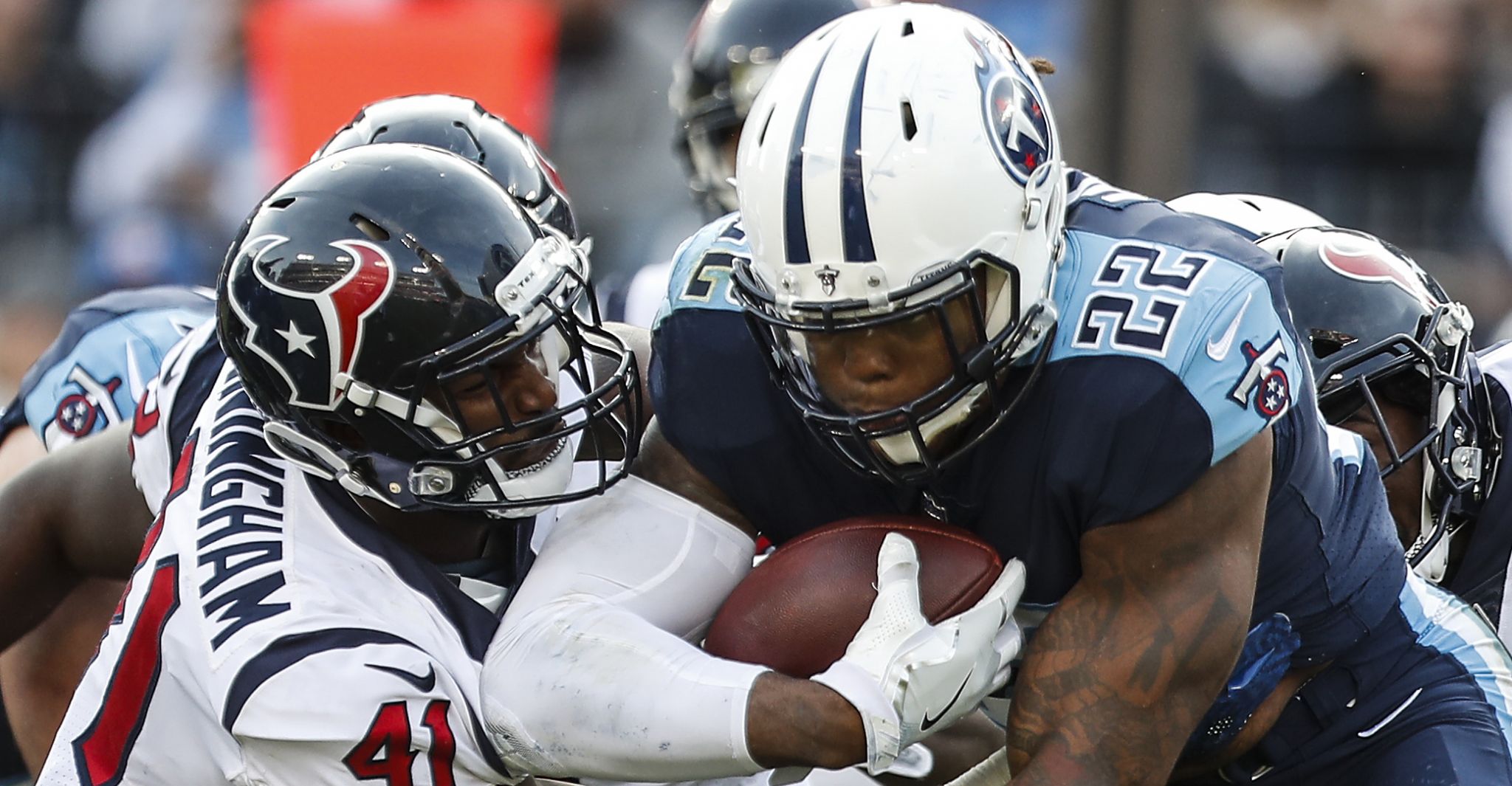 Titans run roughshod over Texans' defense