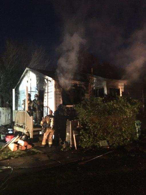 Firefighter, resident injured in El Sobrante house fire