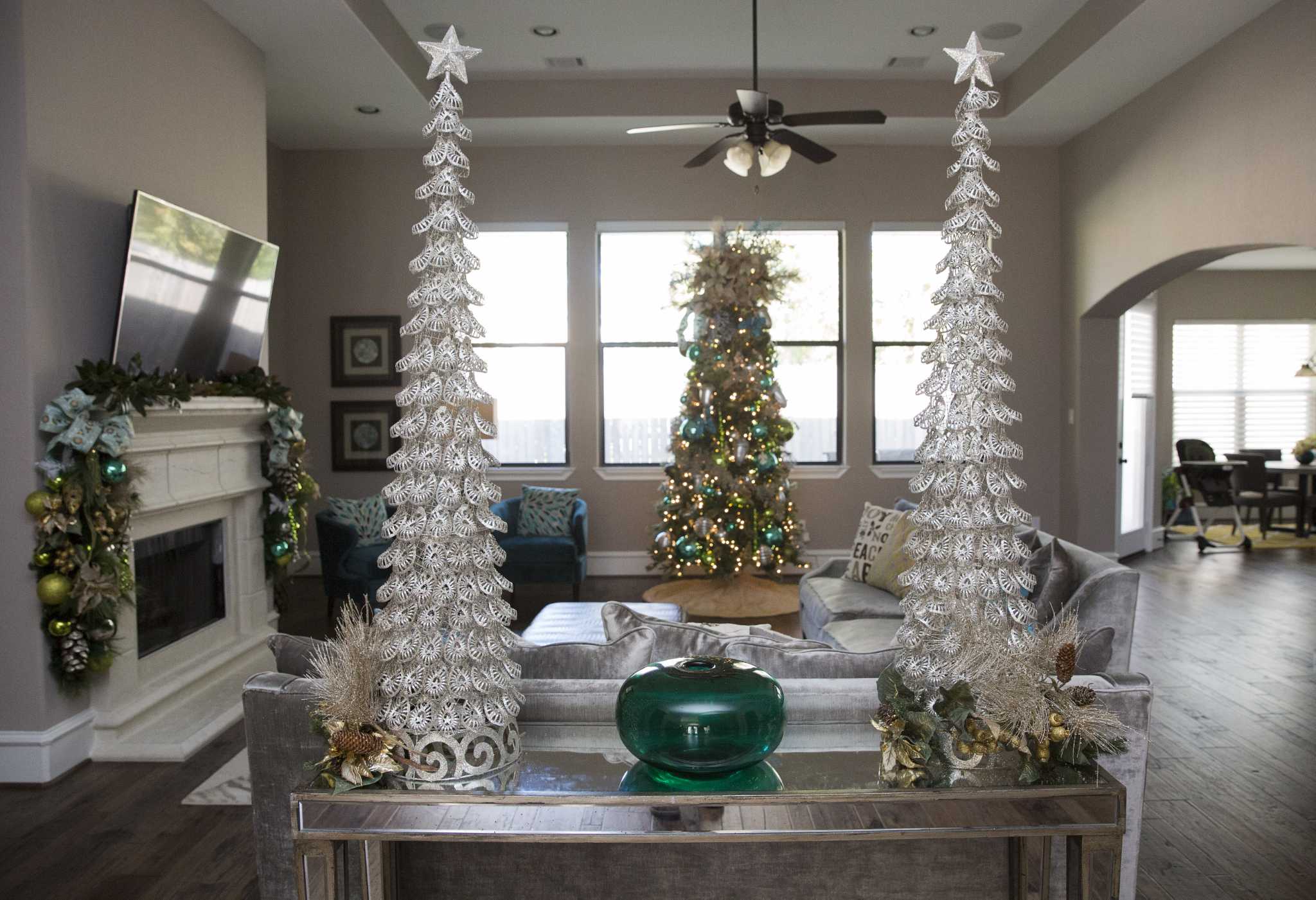 Third Ward home tour offers glimpse of many holiday-décor styles