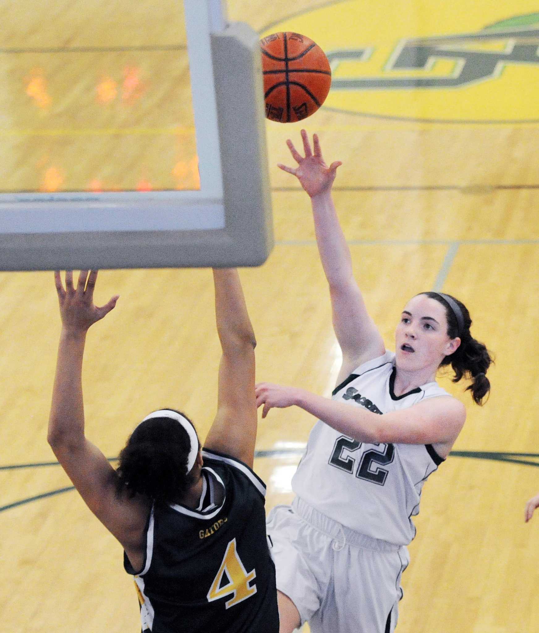 Sacred Heart basketball team starts season with new coach