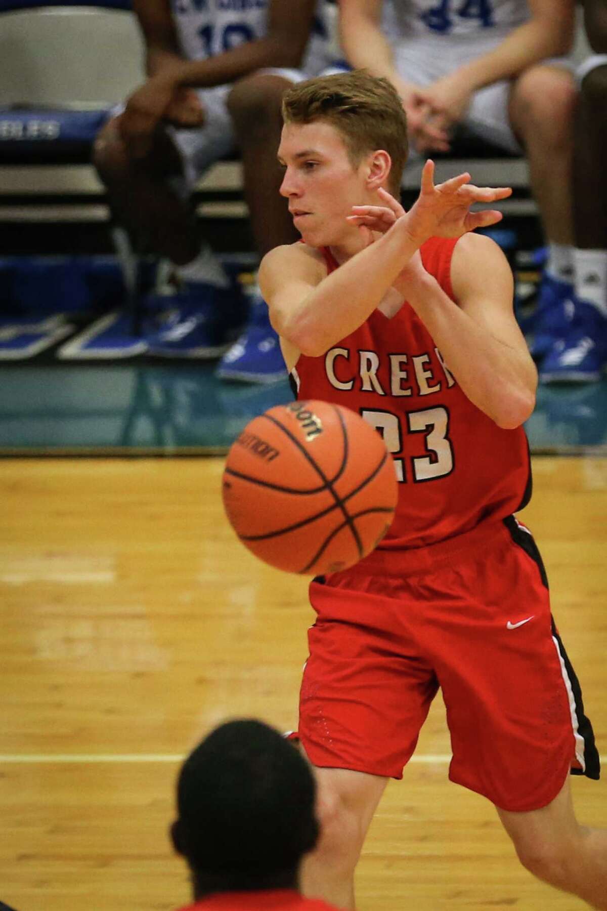 BOYS HOOPS: New Caney beats Caney Creek to open 21-5A play