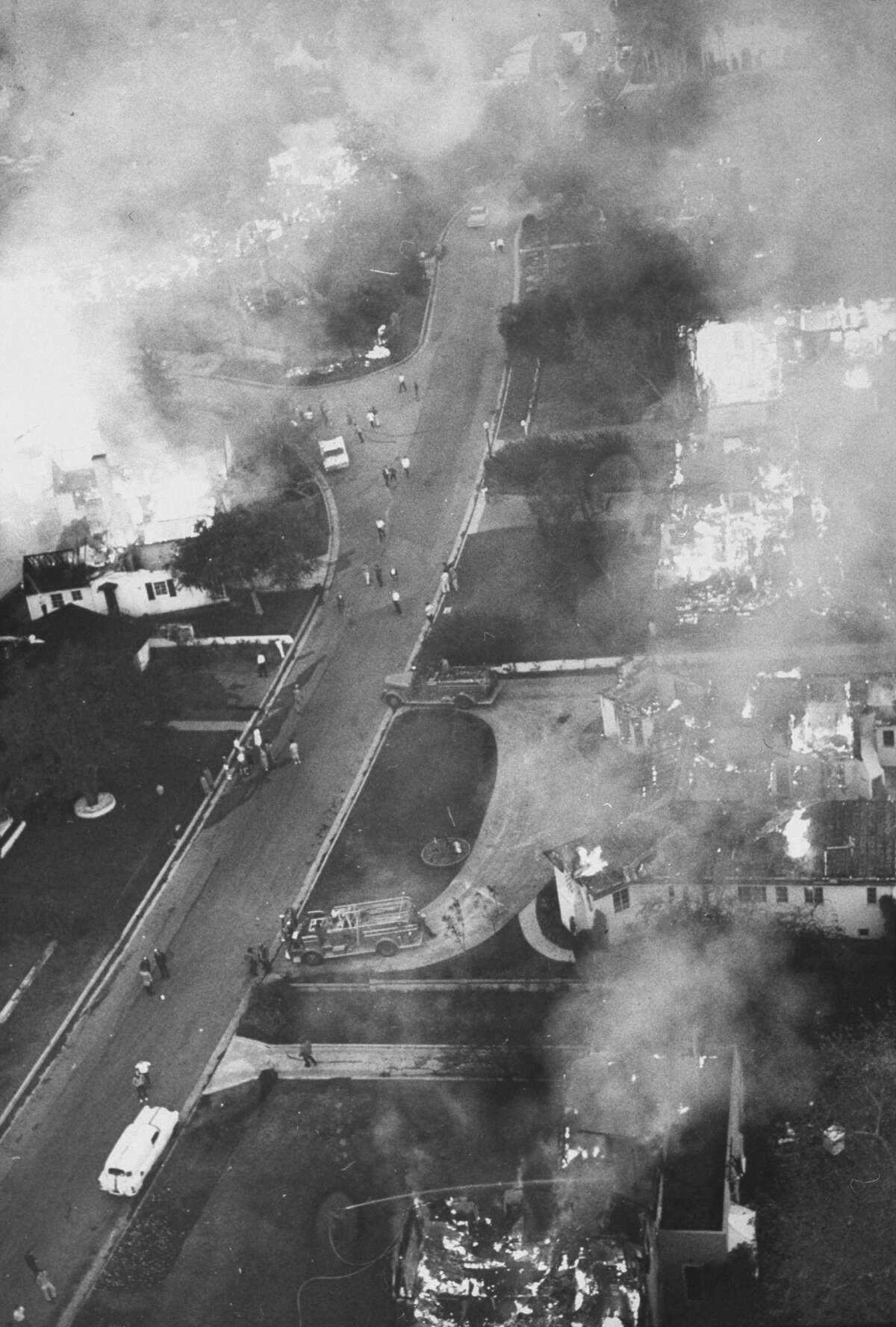 Skirball Fire recalls 1961 Bel-Air inferno that burned celebrity homes