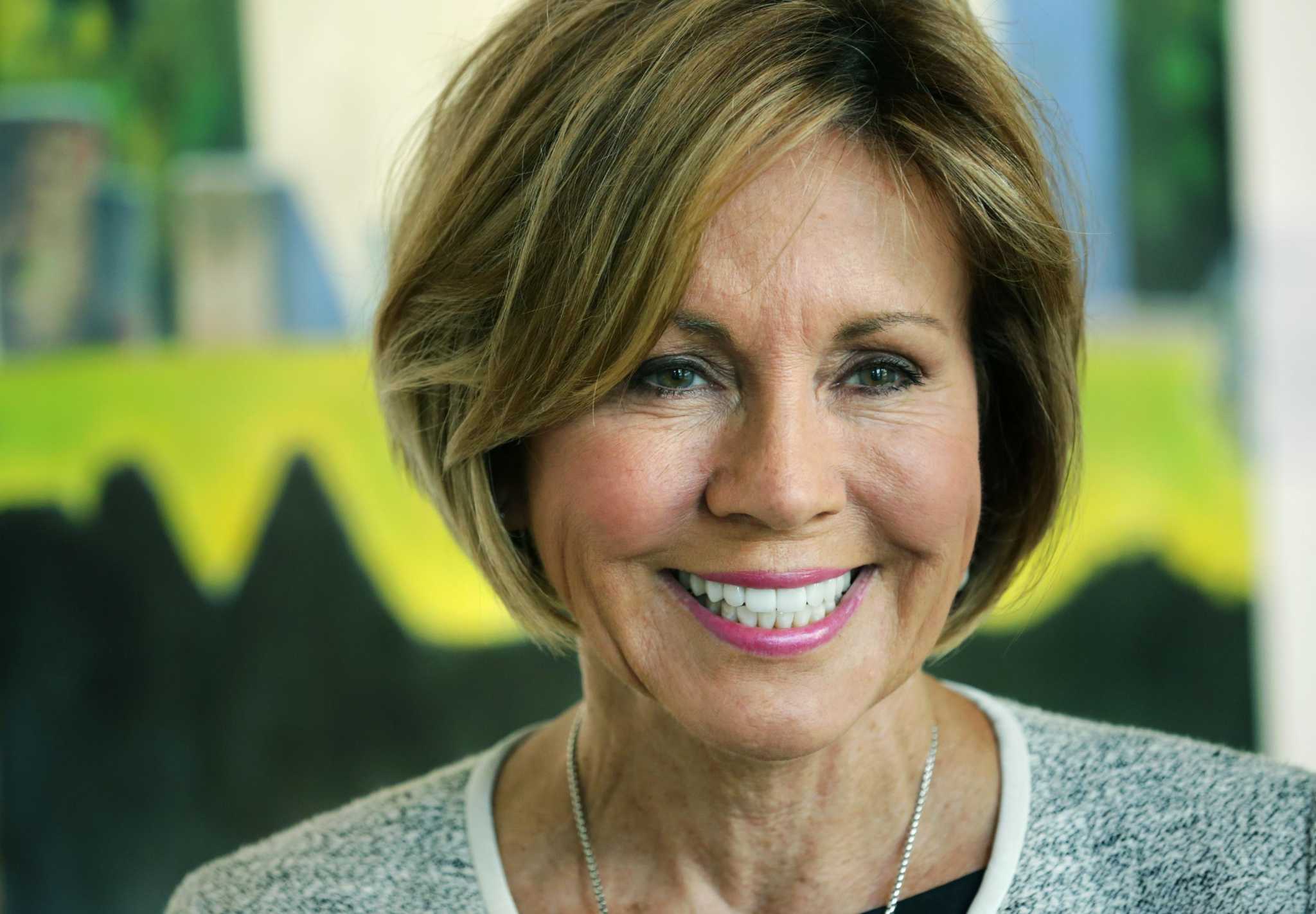 Sculley, Benavides met on monthly basis