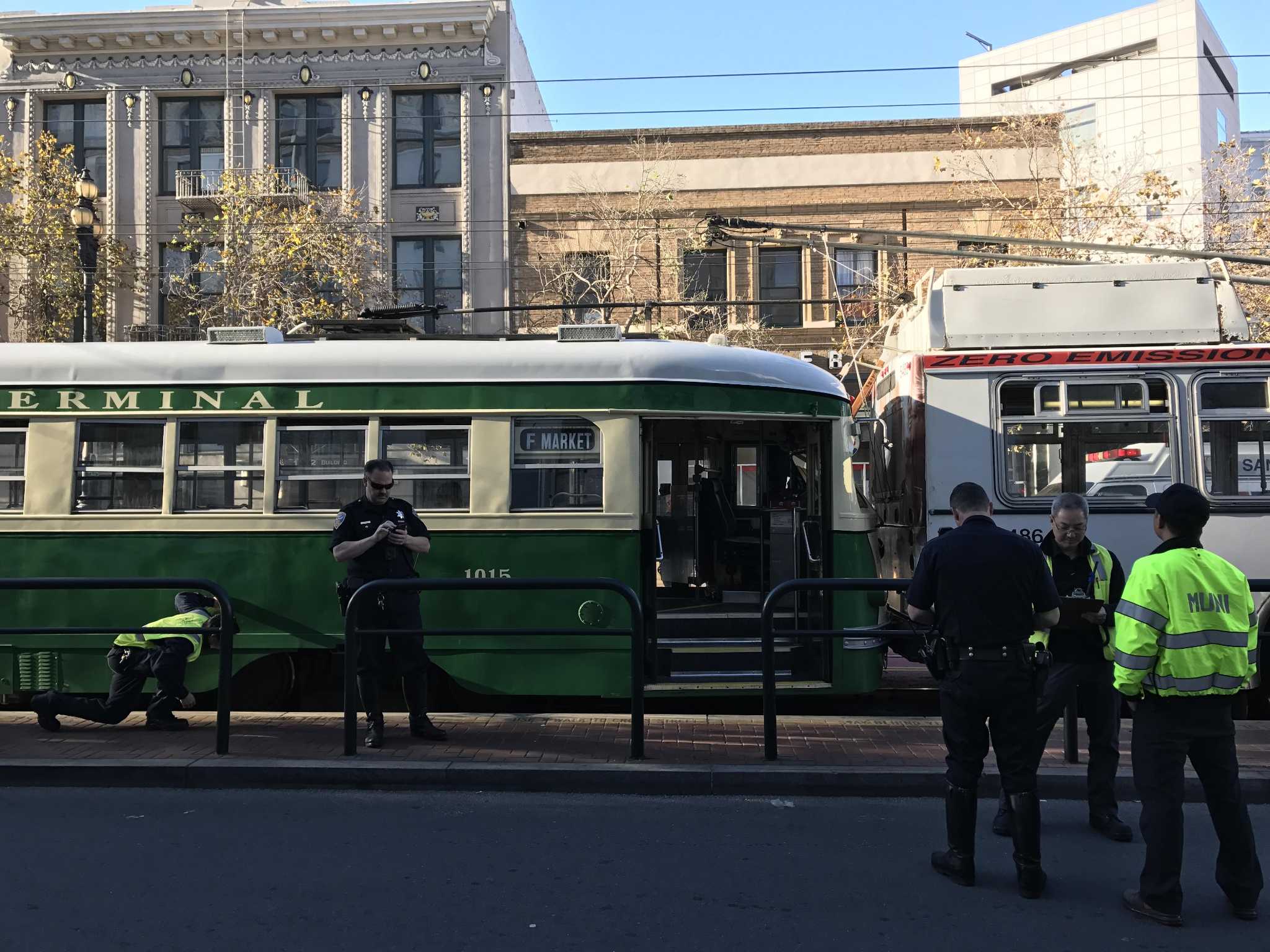 9 passengers injured when SF streetcar crashes into Muni bus