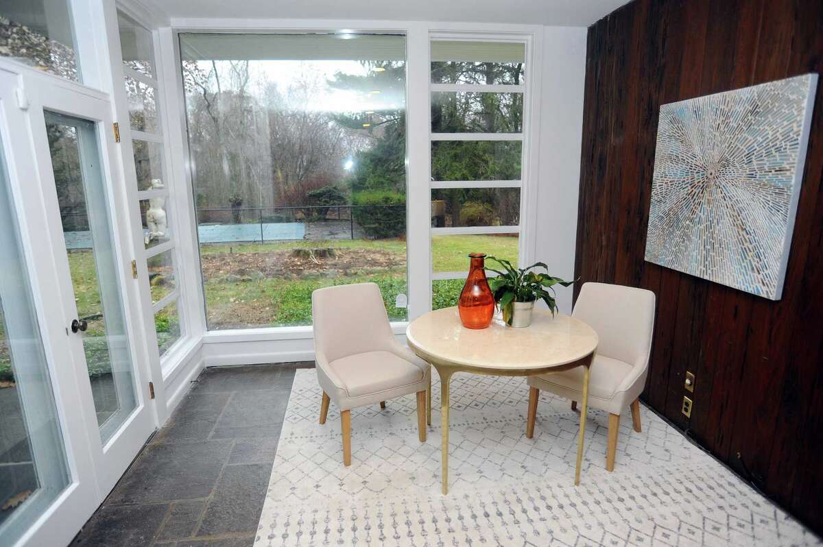 Mid-century modern North Stamford home has creative roots