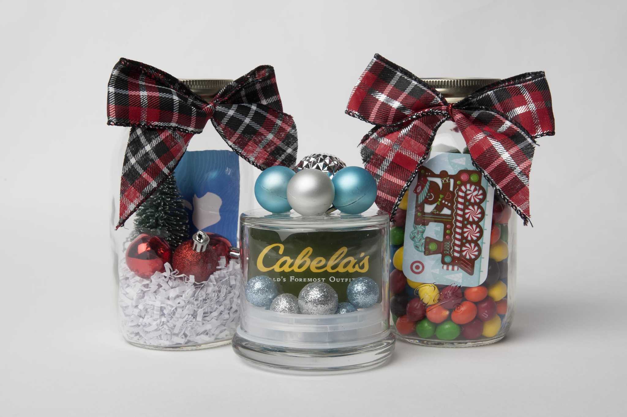 10 easy ways to dress up a gift card for the holidays