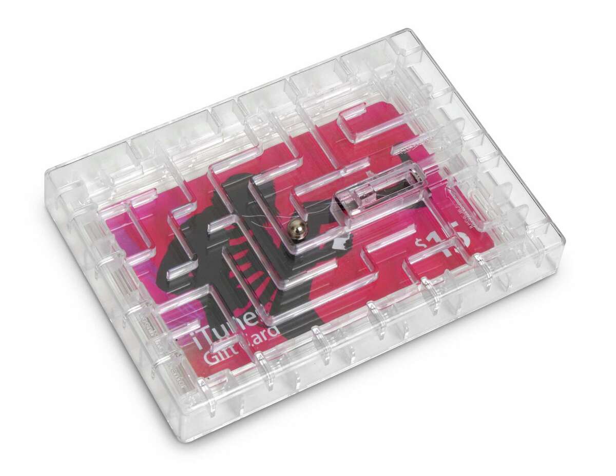 10 easy ways to dress up a gift card for the holidays