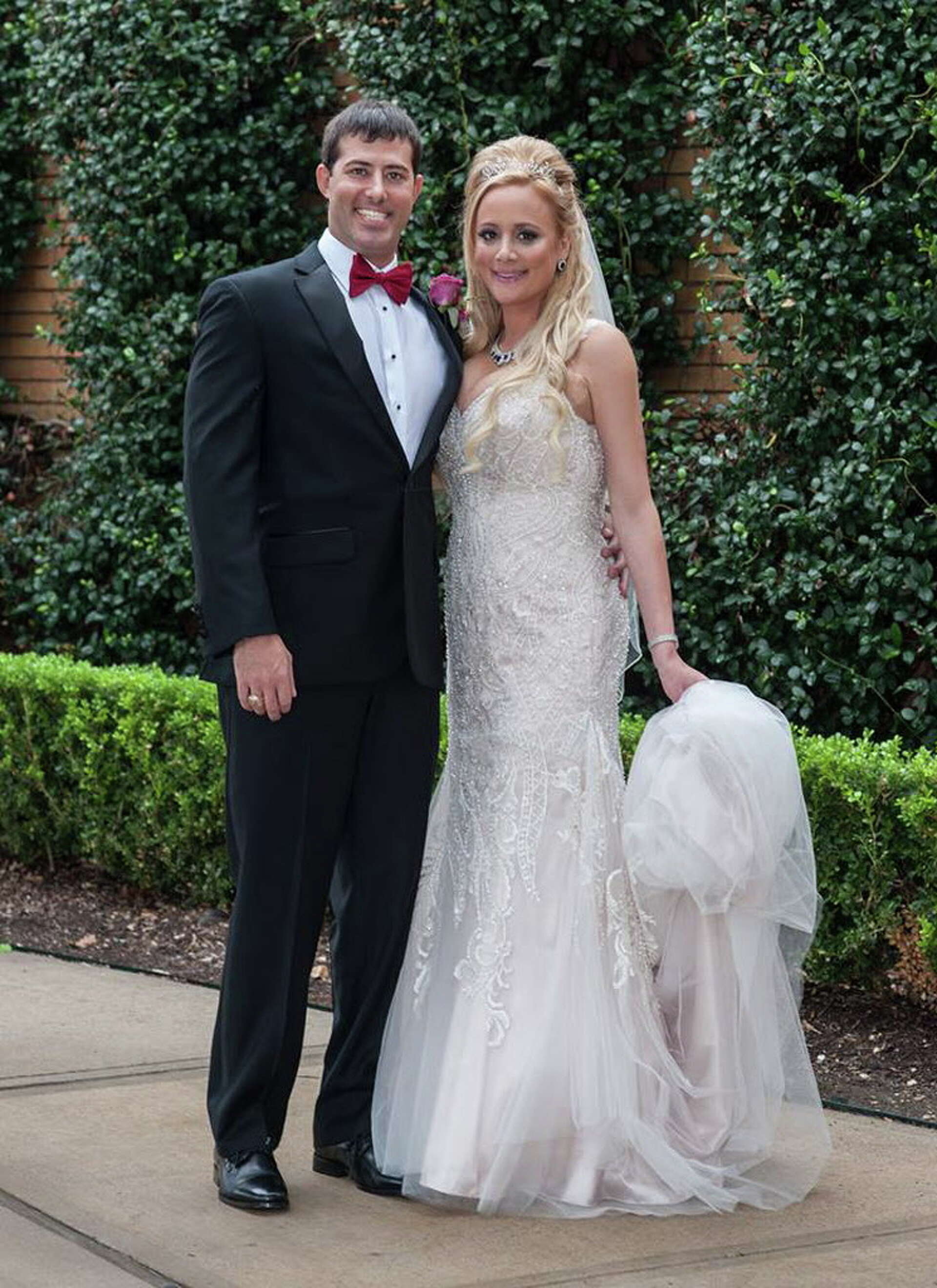 "Bachelor" star Erica Rose celebrates wedding with two reality star ...