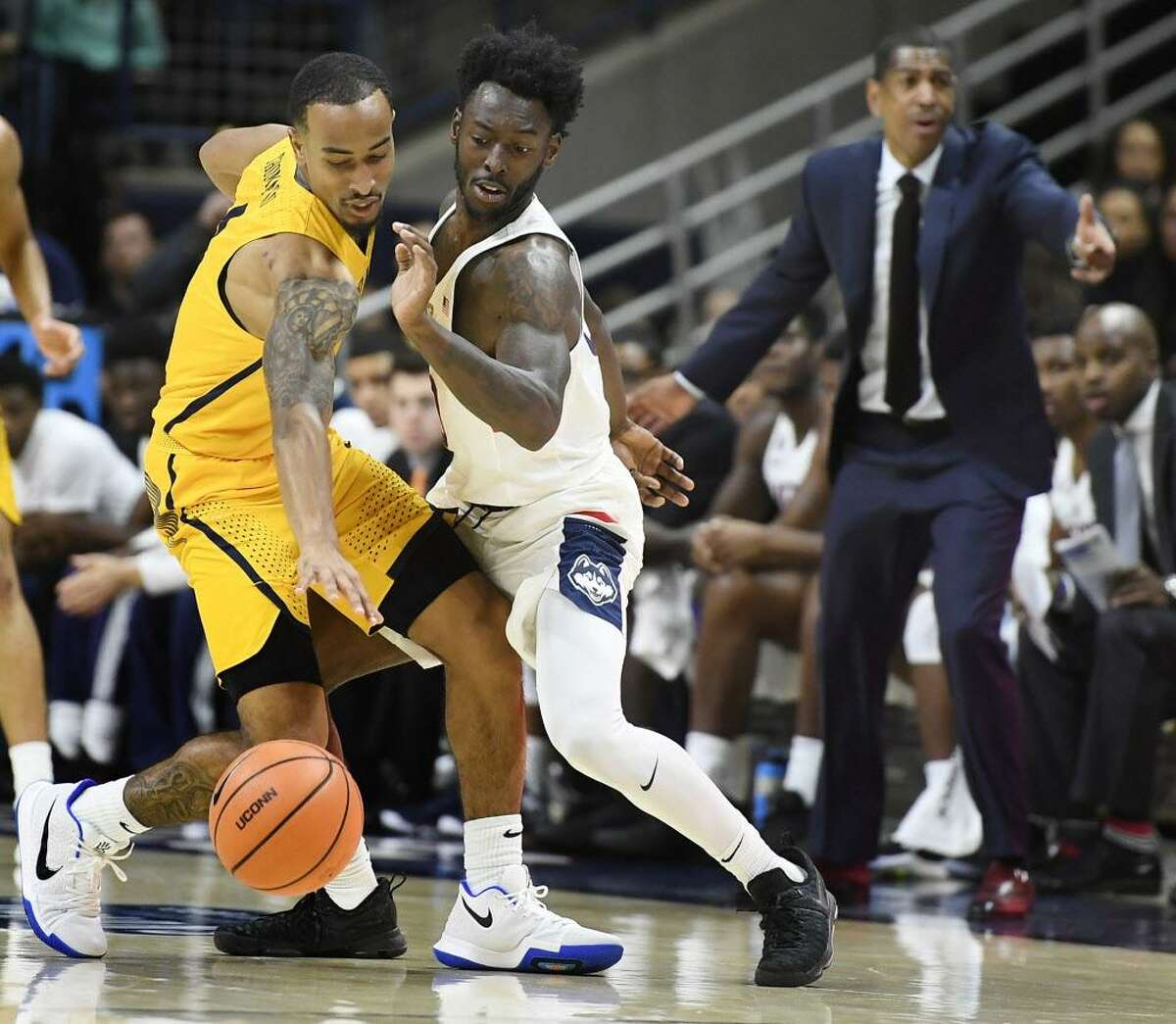 UConn improves to 7-3 with unimpressive victory over winless Coppin State