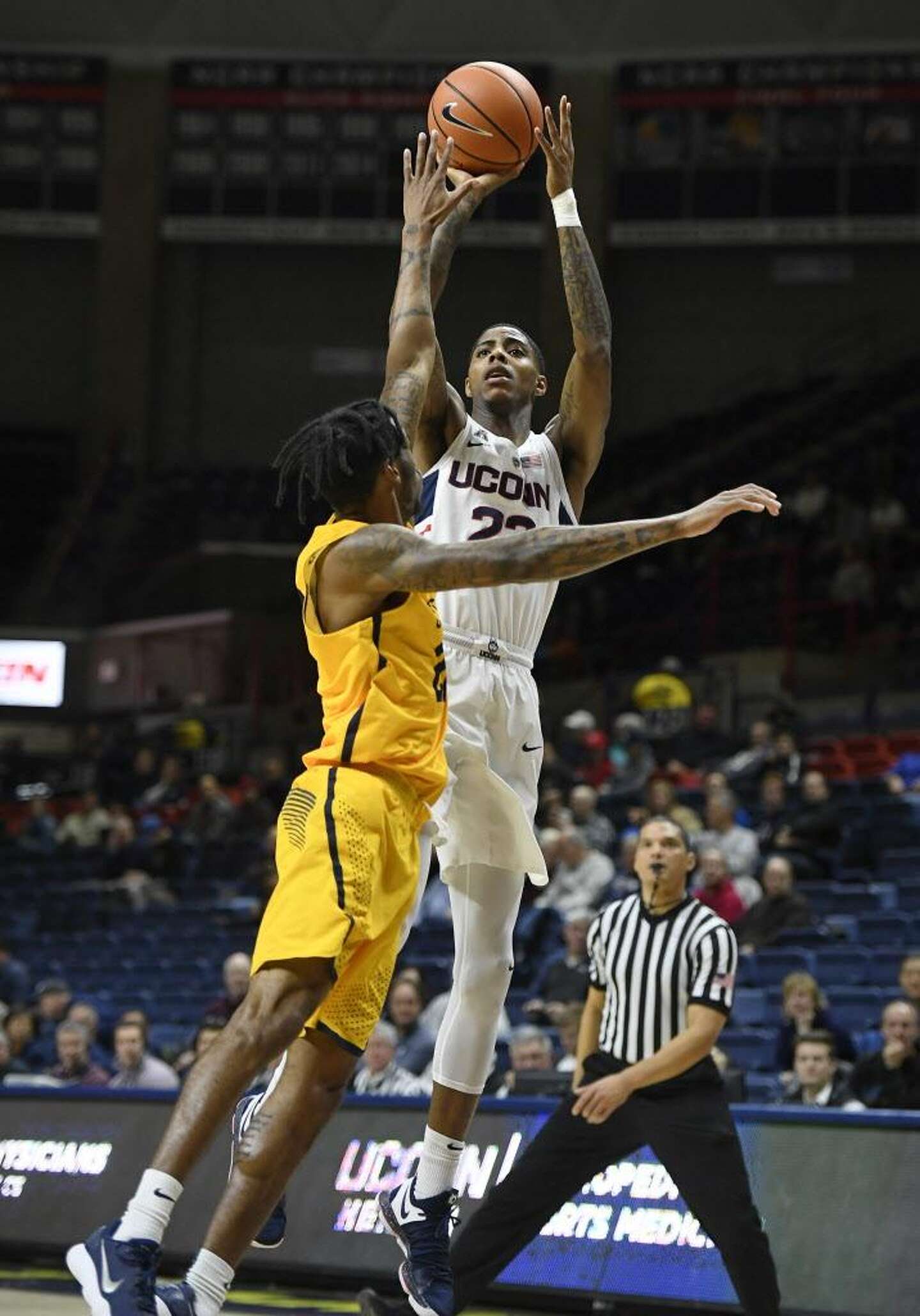 UConn improves to 7-3 with unimpressive victory over winless Coppin State