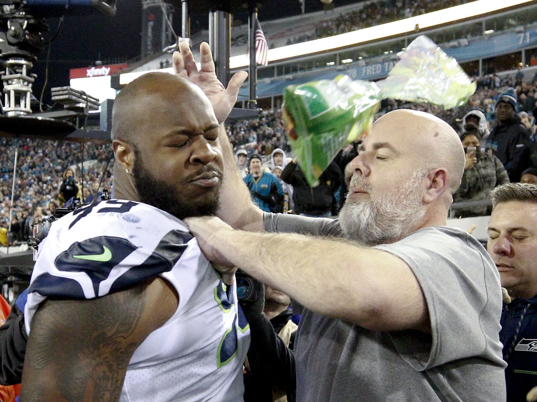 Seahawks' Jefferson had beer, food thrown at him by fans