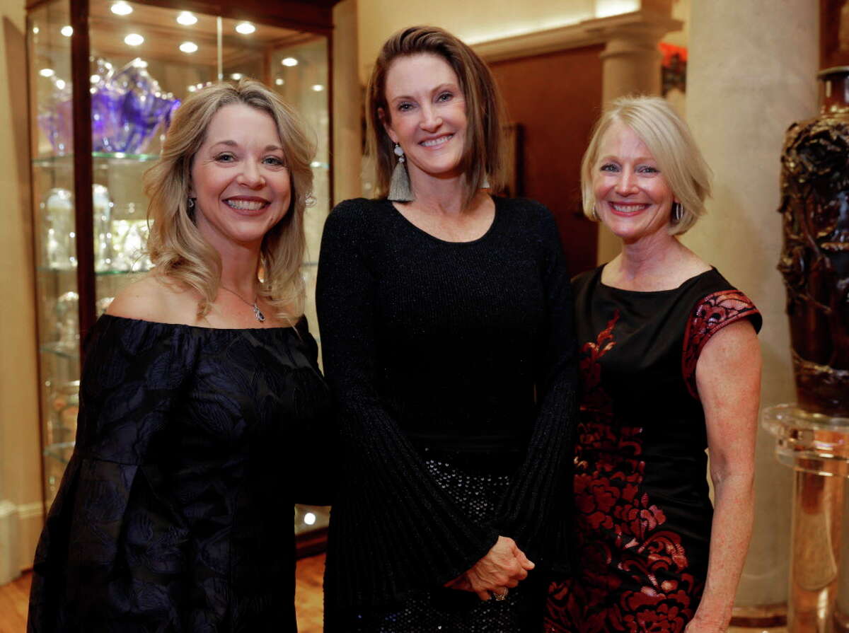 Surprise gifts from George H.W. and Barbara Bush steal the show at ...