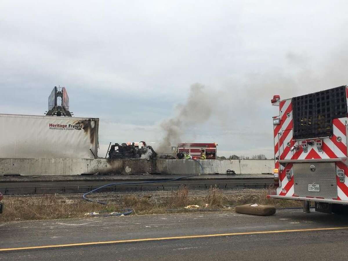 Update: I-10 eastbound near FM 1442 remains closed after 18-wheeler fire