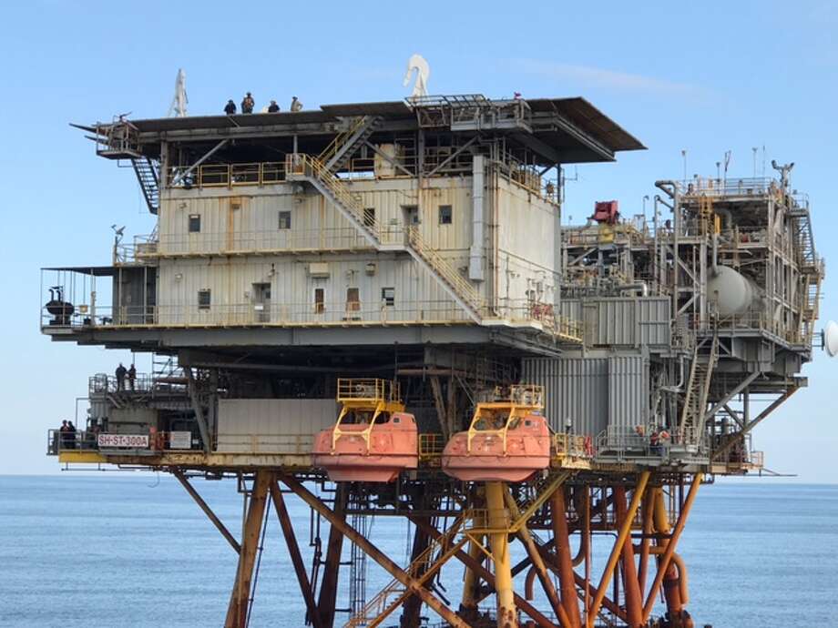 31 million barrels of oil later, new life for old rig - Houston Chronicle