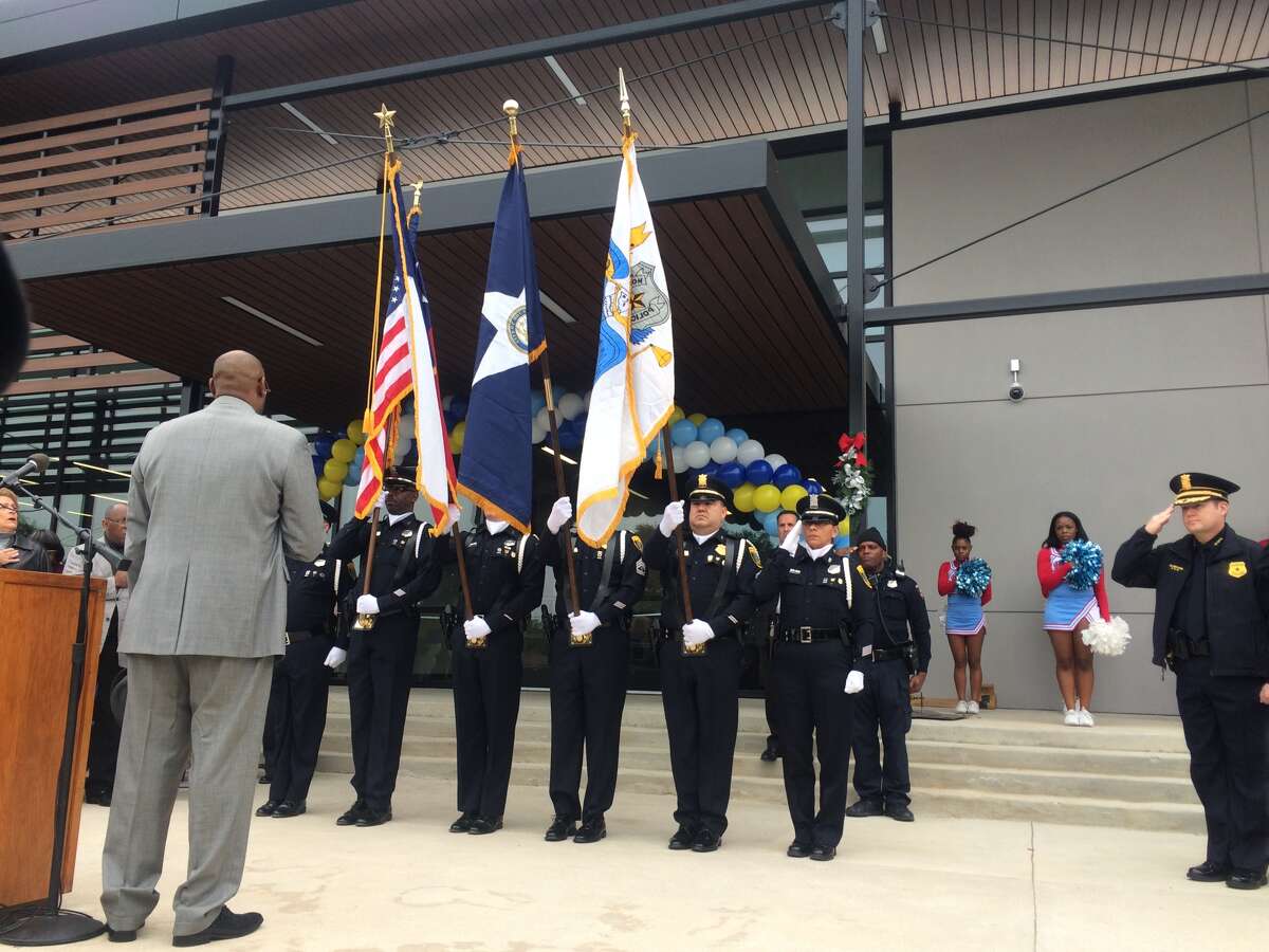 New SW Houston police station called a vast improvement for officers ...