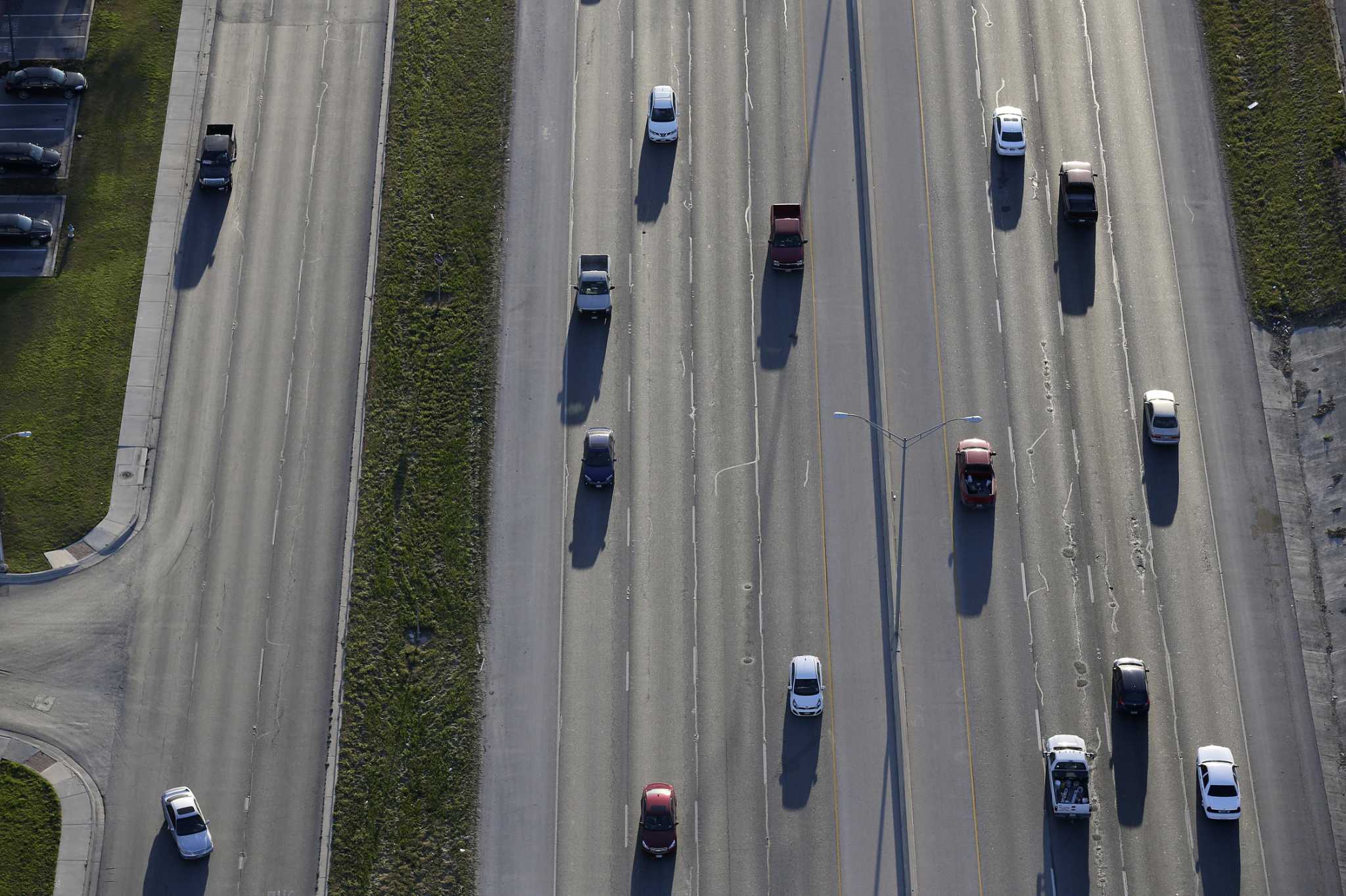 Highway panel dumps planned I-35 toll lanes