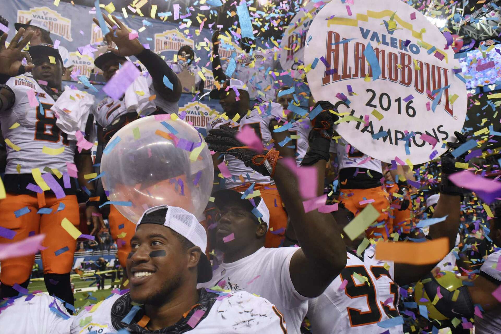 Valero Alamo Bowl celebrating 25 years in San Antonio