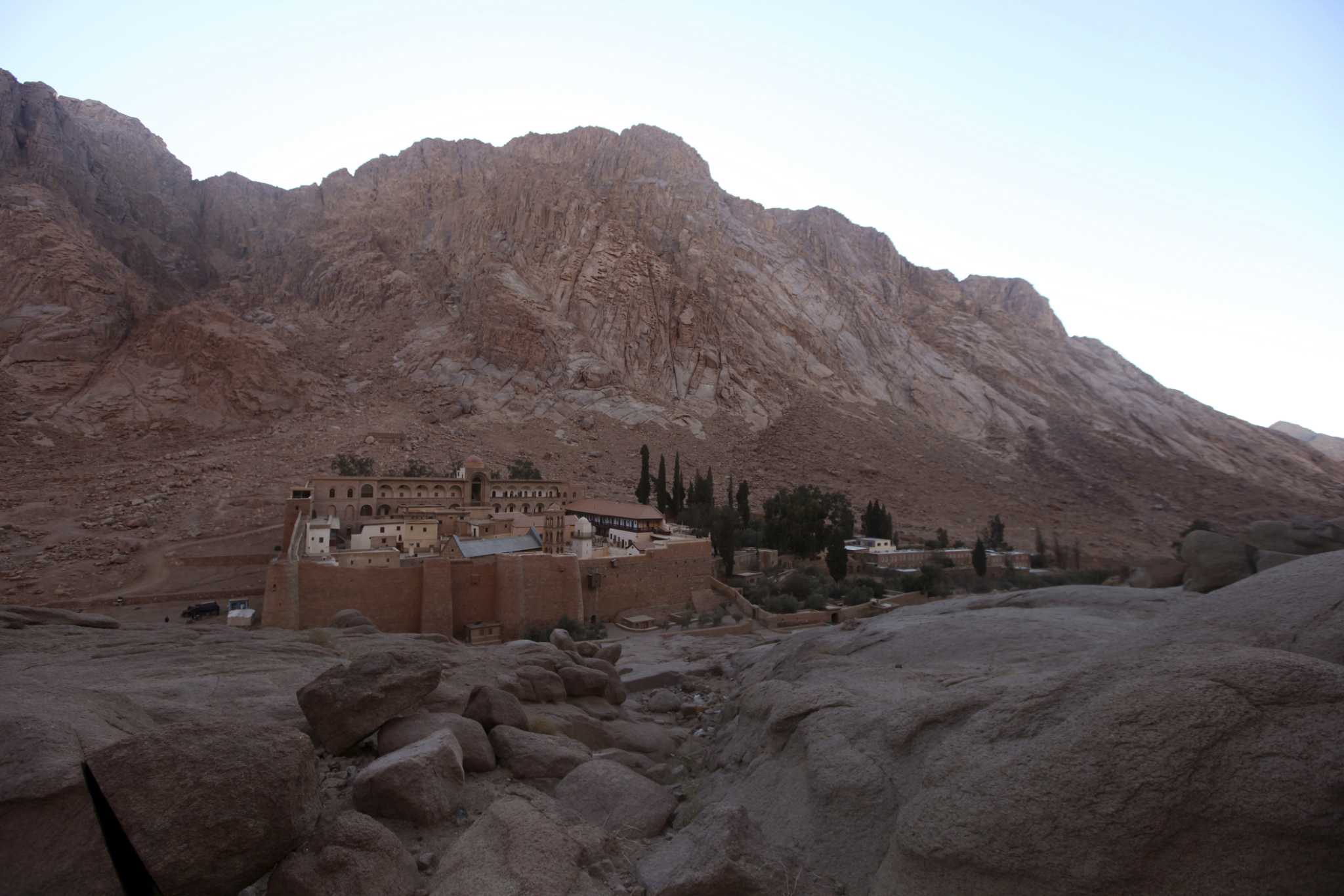 Egypt reopens renovated ancient library