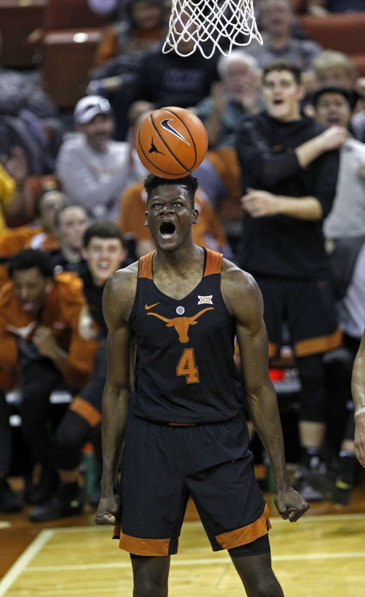 Bamba goes off in Texas' road win over Alabama