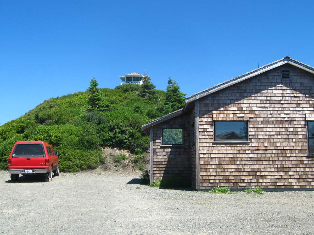 8 gorgeous fire lookouts you can rent in Northern California