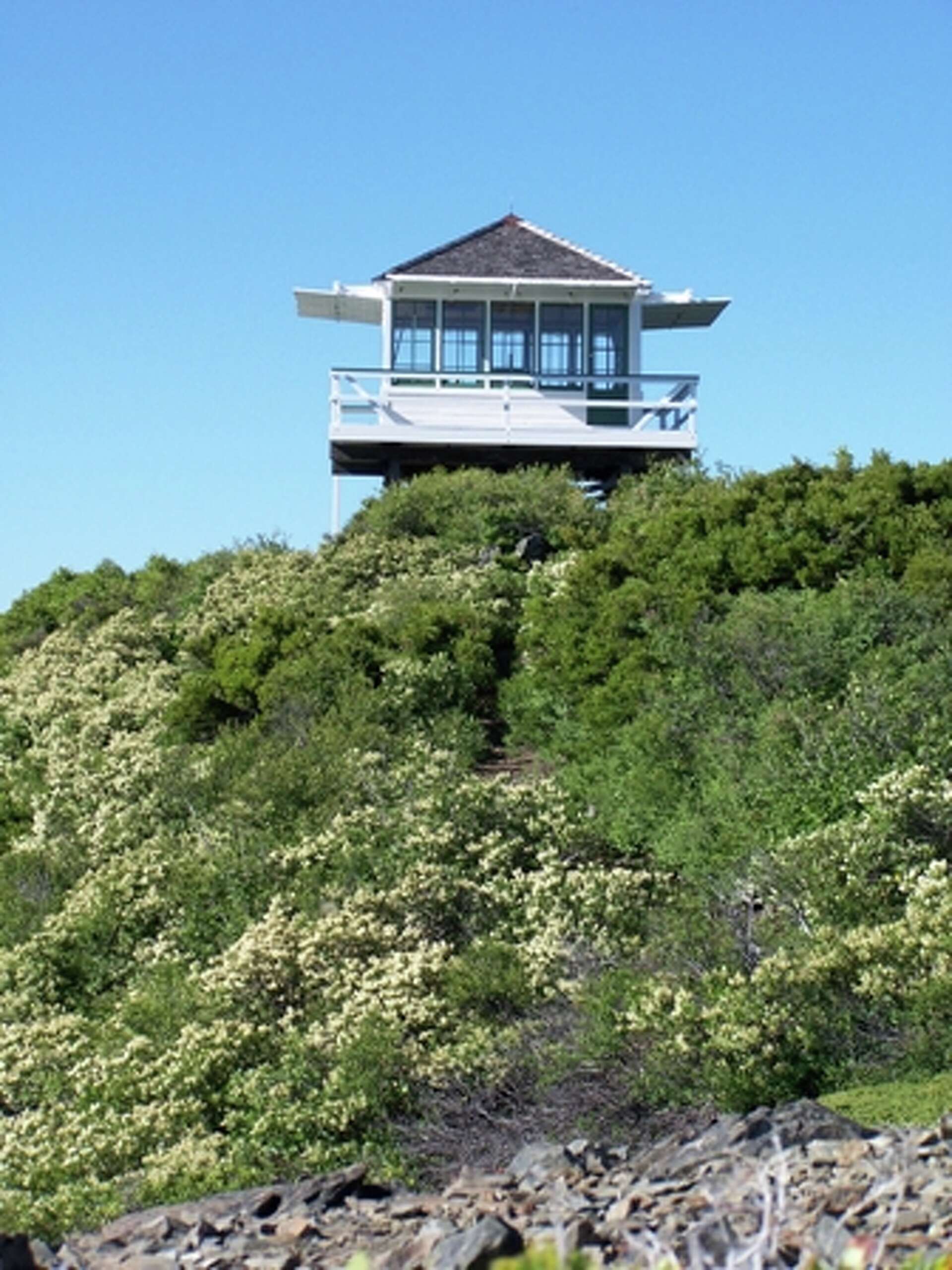 8 gorgeous fire lookouts you can rent in Northern California