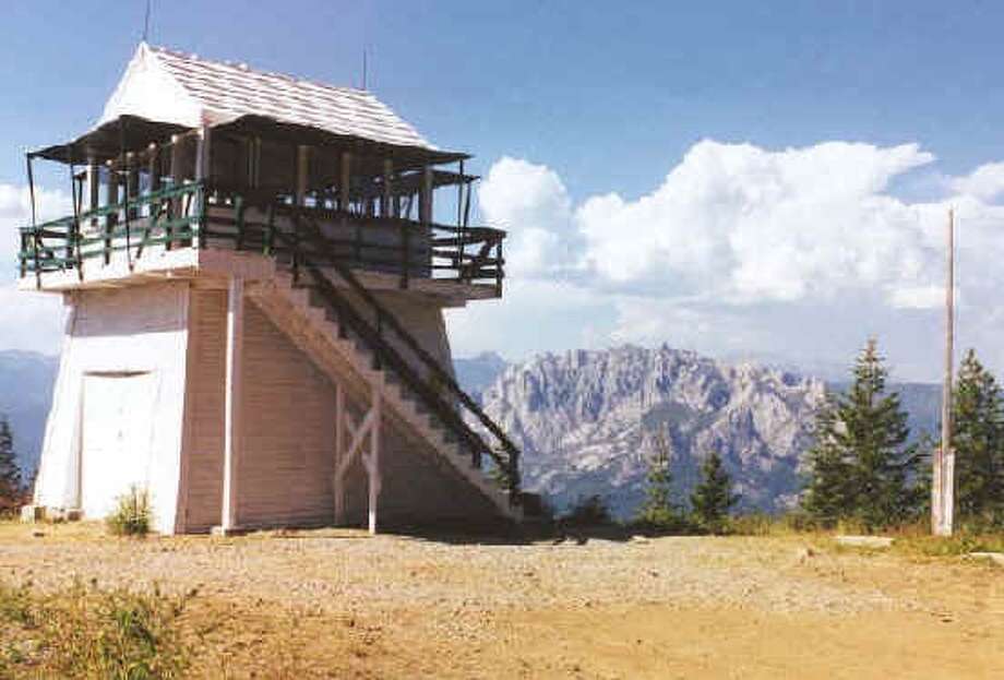 8 gorgeous fire lookouts you can rent in Northern California - SFGate