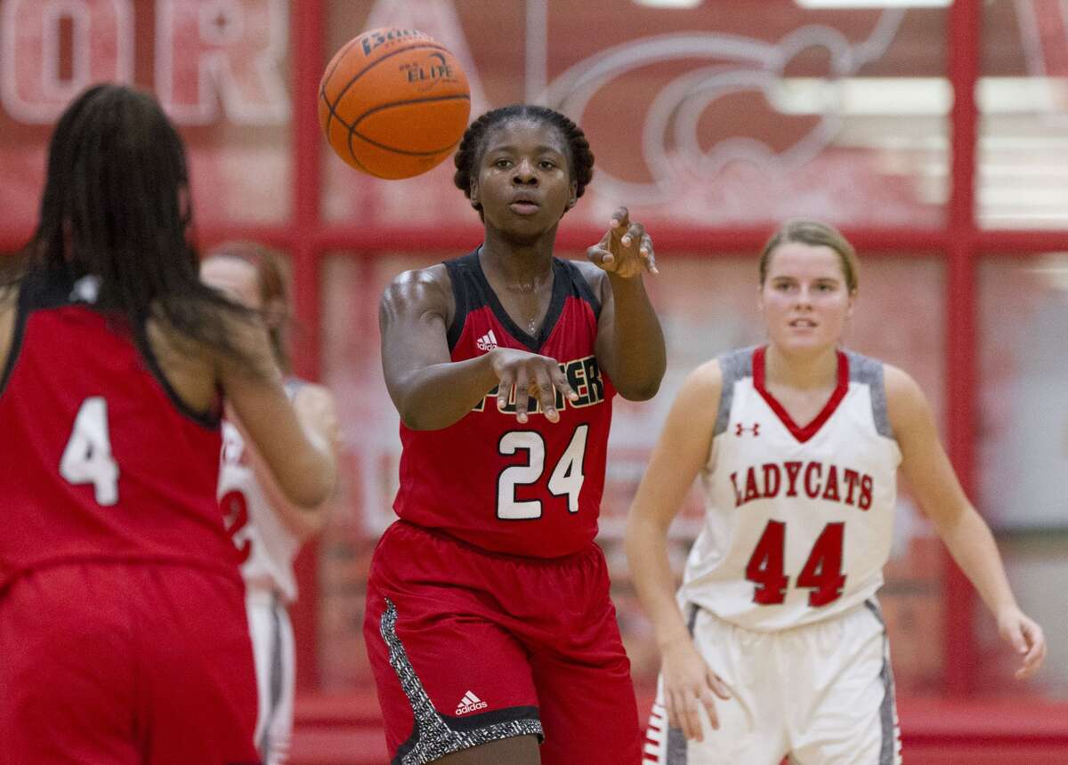 GIRLS HOOPS: Stewart's double-double helps Porter take down Splendora