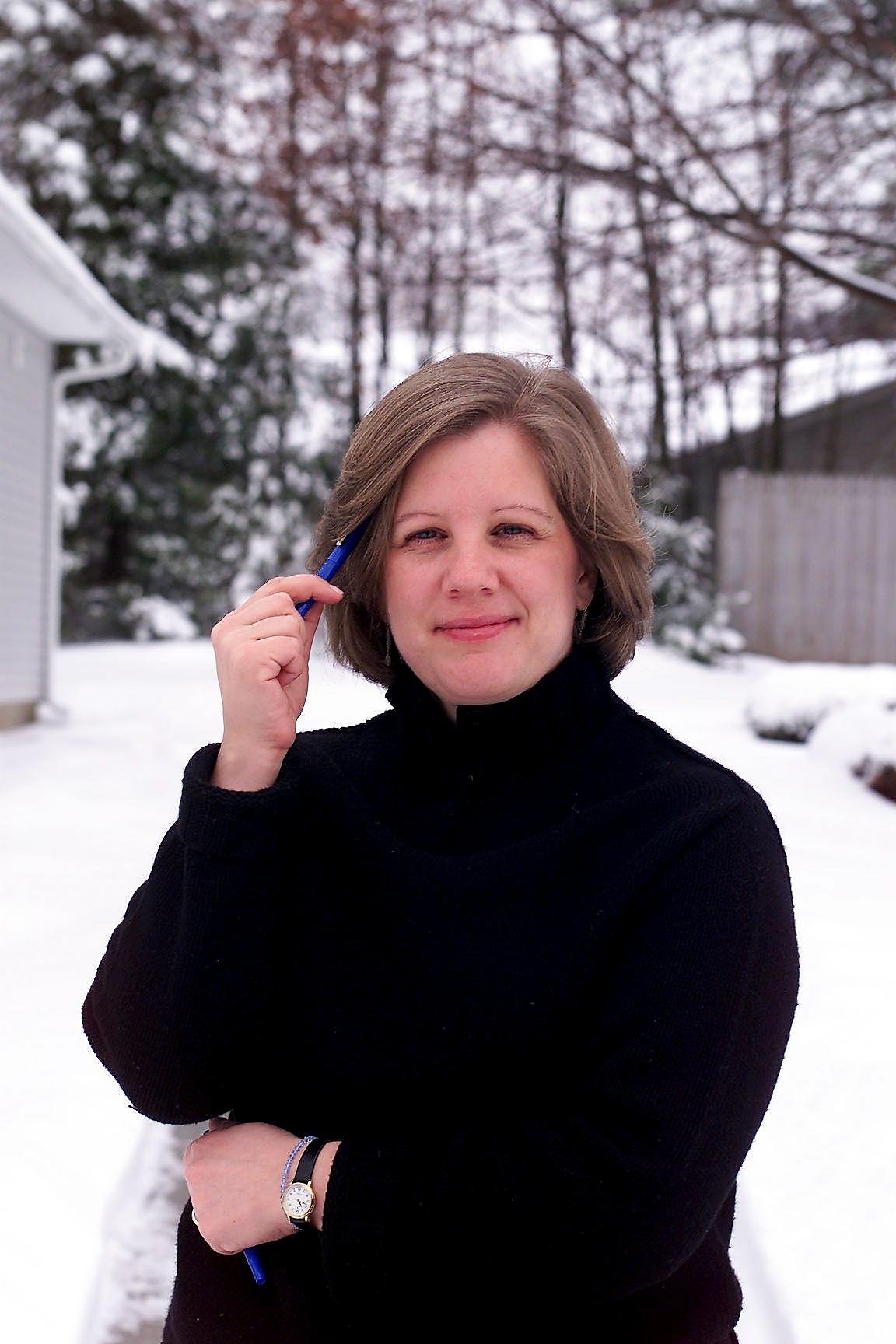 Janet Elder, a top editor at The N.Y. Times, dies at 61