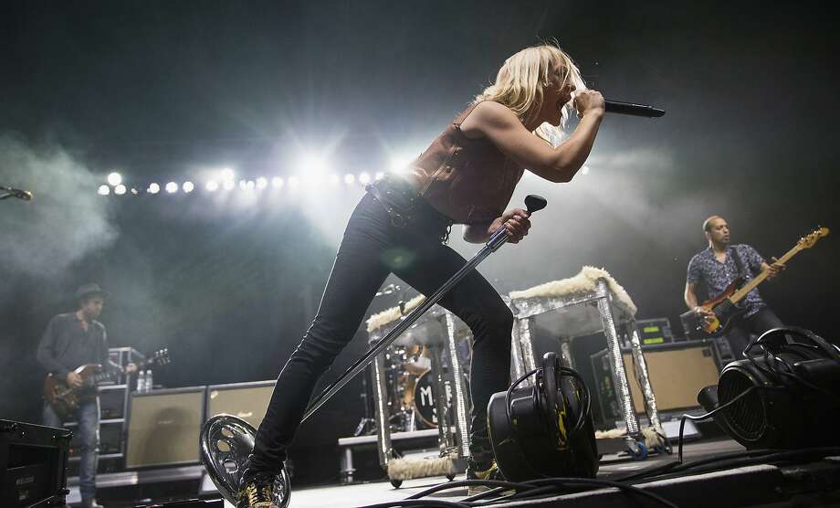 Emily Haines returns to SF with Metric for New Year’s Eve - SFGate