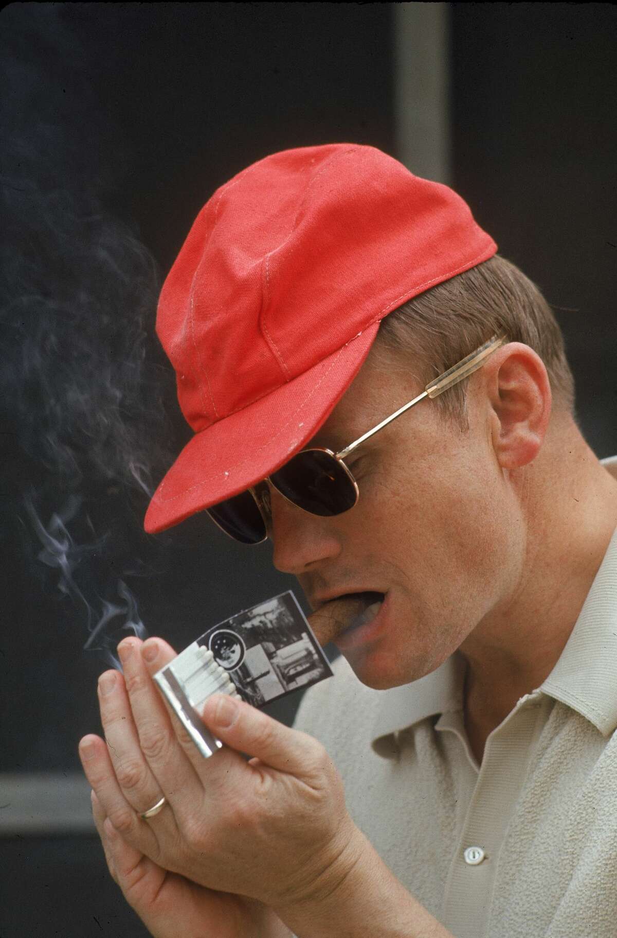 How did President Richard Nixon place a phone call to the moon?