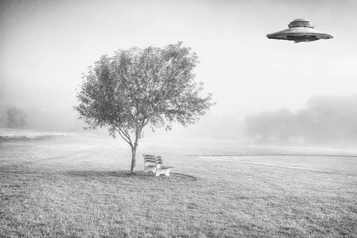 UFO sighting in Texas? Keller resident records mysterious 'cigar-shaped ...