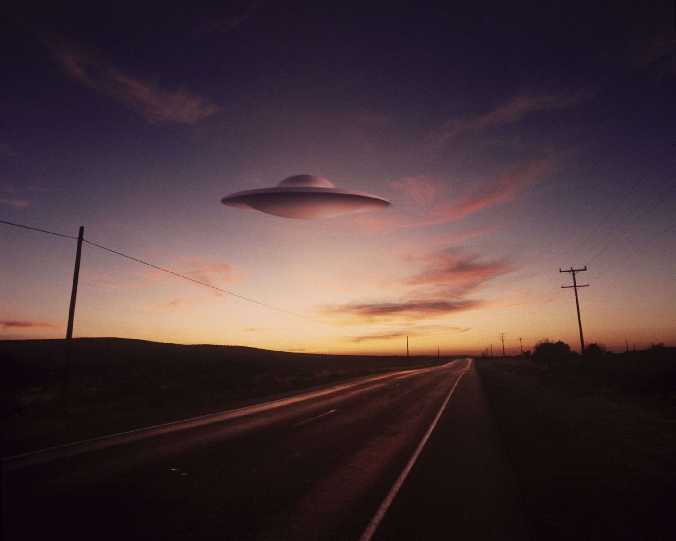UFO sighting in Texas? Keller resident records mysterious 'cigar-shaped ...